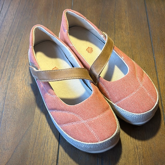 Acorn | Shoes | Nib Acorn Linen Espadrilles Mary Janes | Poshmark